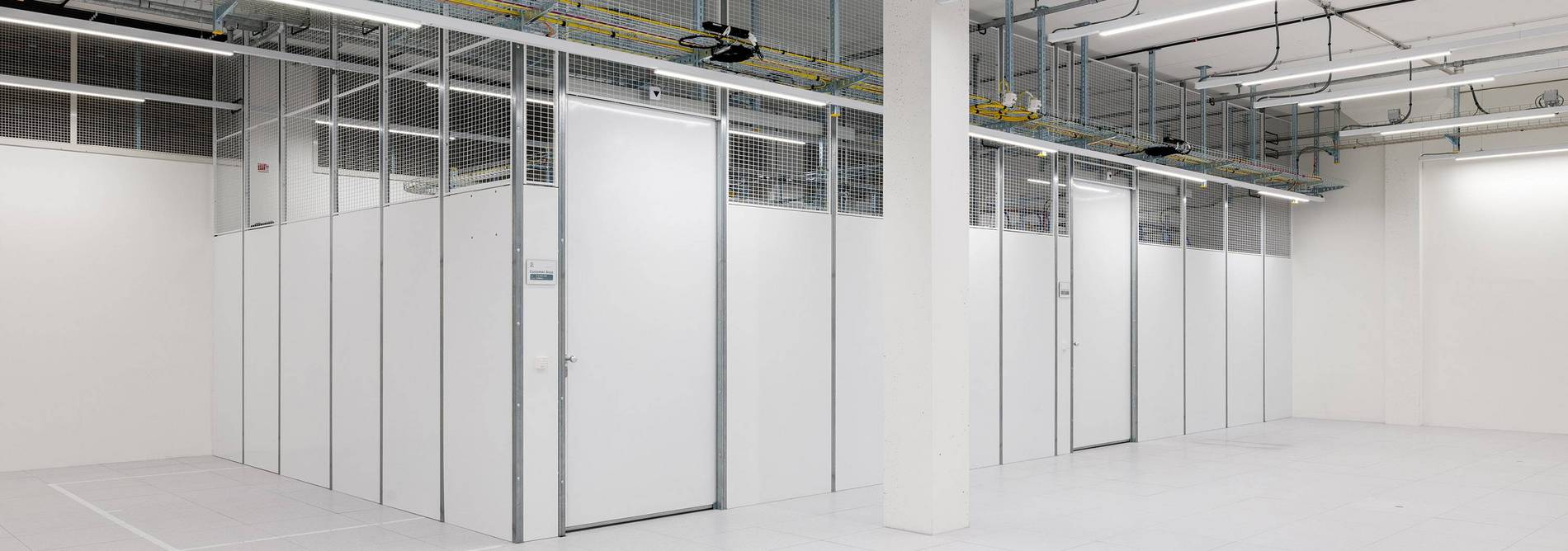Data Center Cage | Colocation and housing solutions - Green